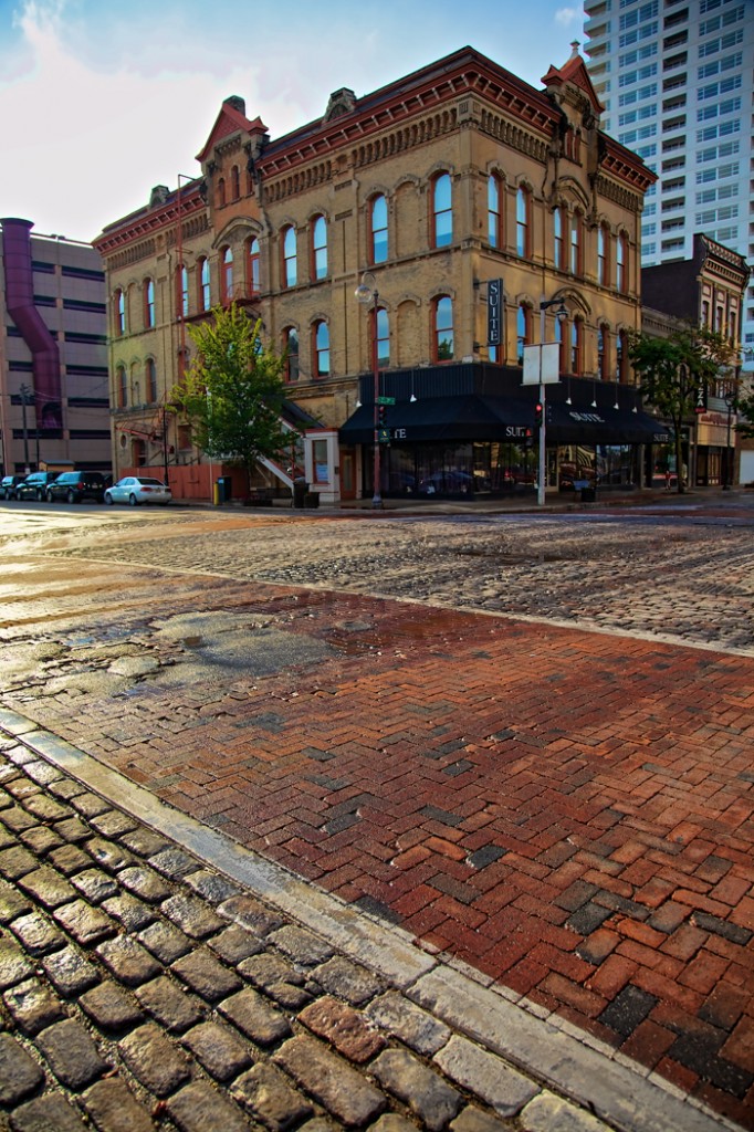 Downtown Milwaukee Intersection at 3rd and Highland - JoeyBLS ...
